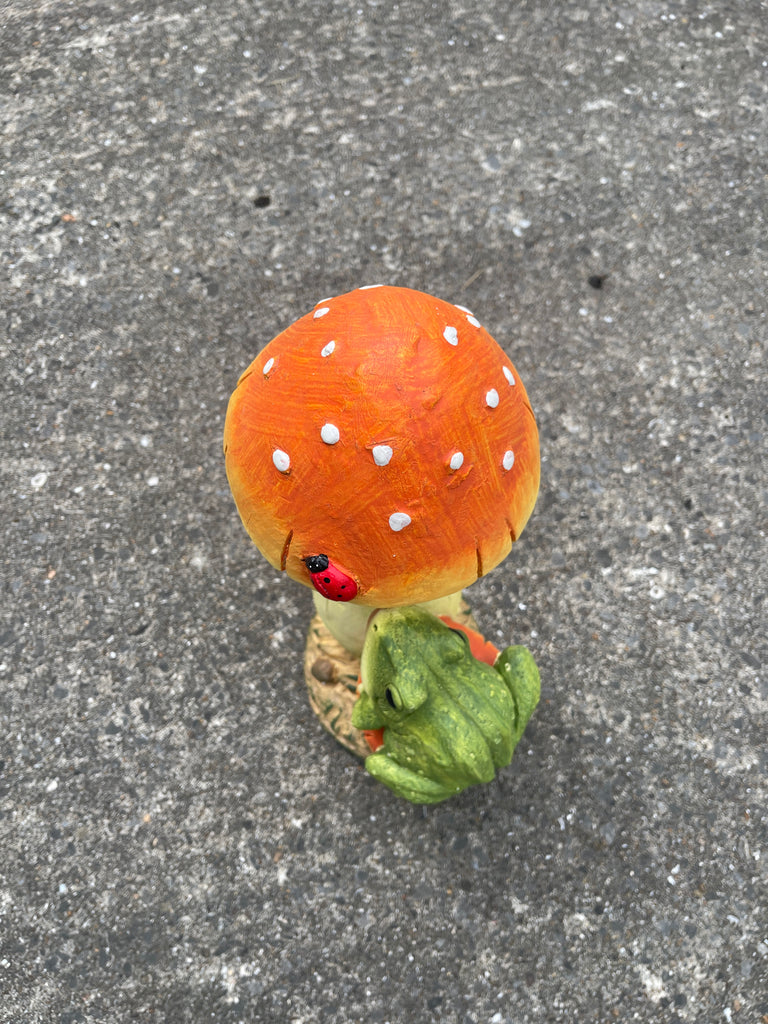 Toad on a Toadstool with Ladybird Garden Ornament – Comfortzone Home ...